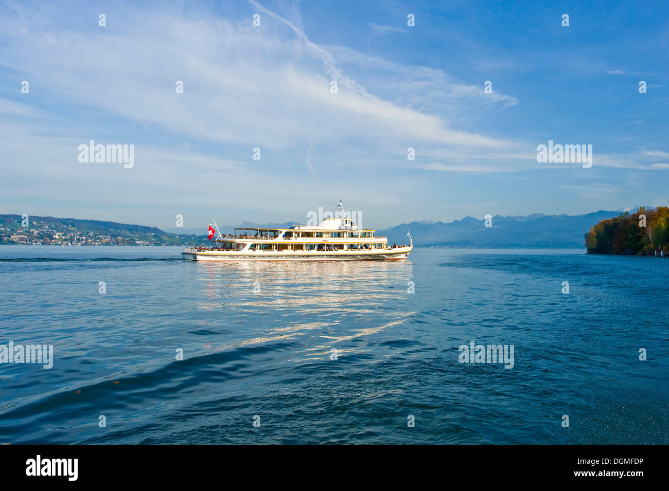 Tour zurich hi-res stock photography and images - Alamy