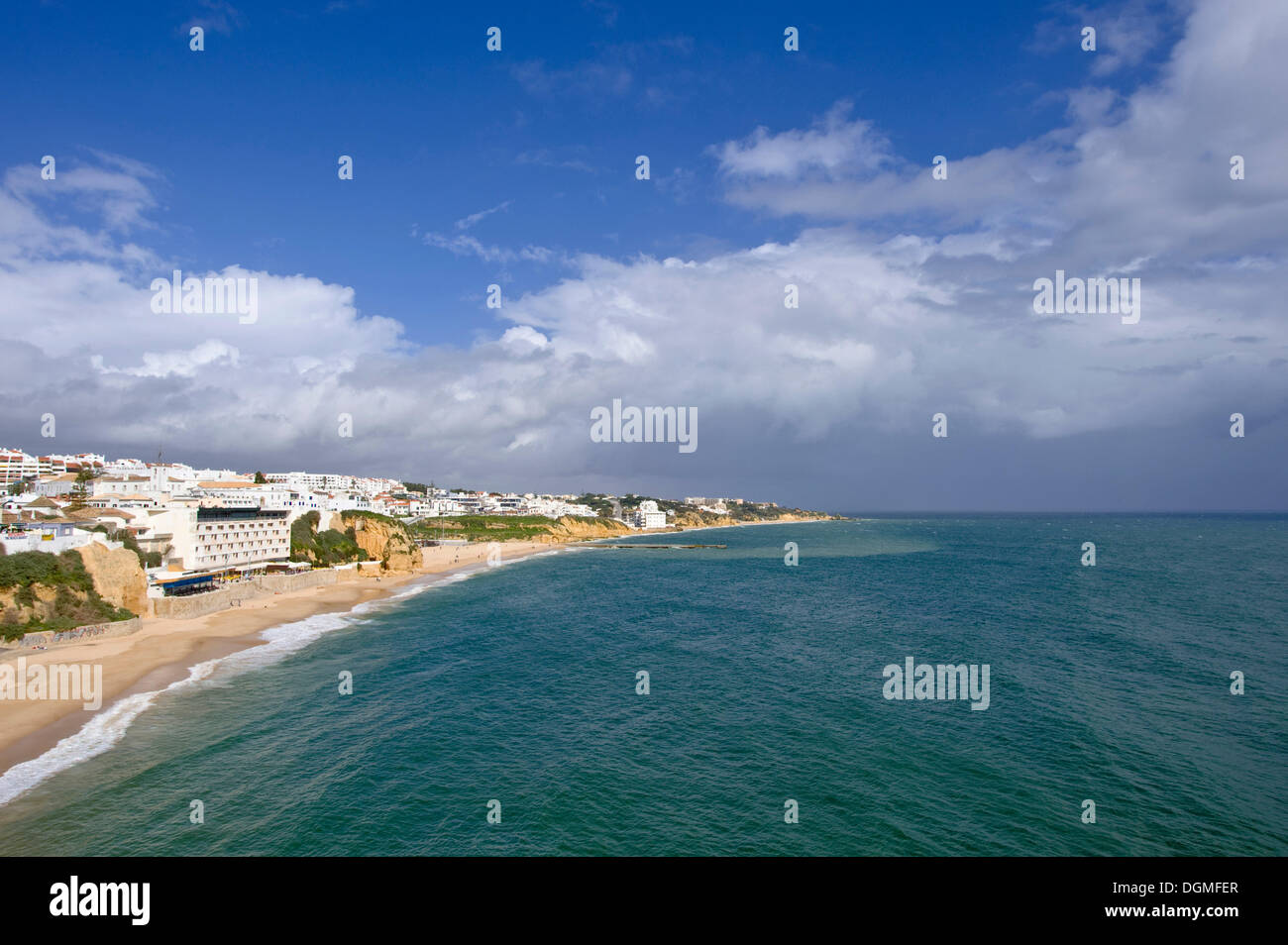 Portugal albufeira strand hi-res stock photography and images - Alamy