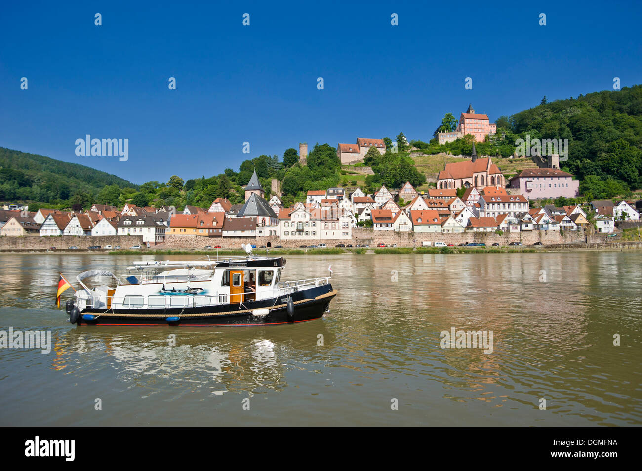 Townscape with the Neckar river, Hirschhorn, Neckartal Odenwald Nature ...