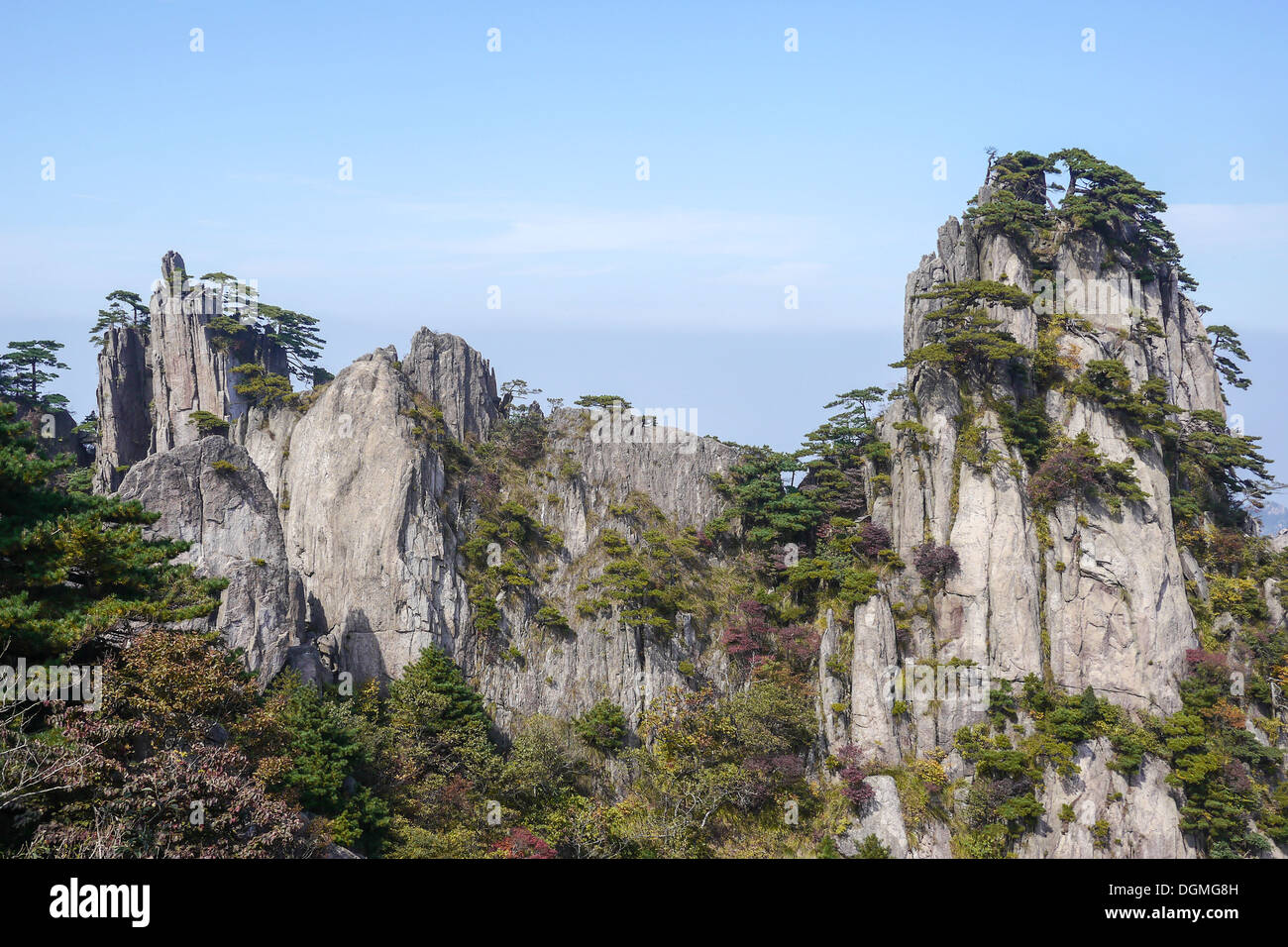 Huangshan (Yellow Mountain) Anhui, China. Granite cliffs Stock Photo ...