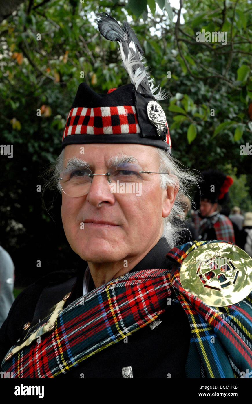 Scotland portrait of a scottish man wearing a kilt hi-res stock ...
