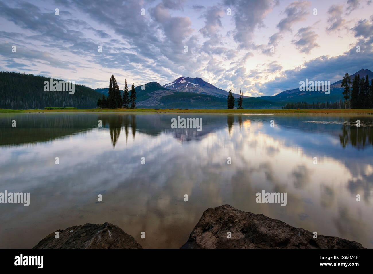 Oregon urban landscape hi-res stock photography and images - Alamy