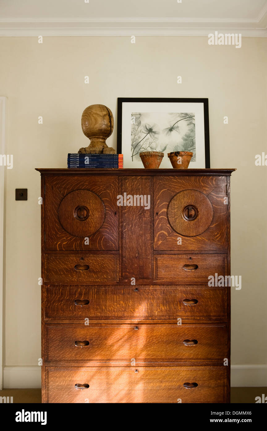 Chest storage hi-res stock photography and images - Alamy