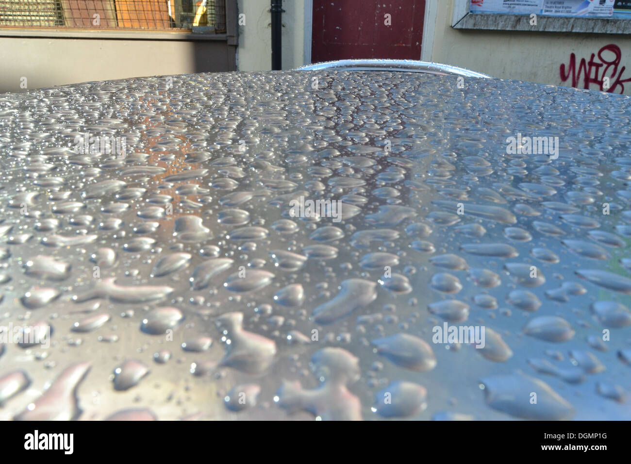 Water droplets on table hi-res stock photography and images - Alamy
