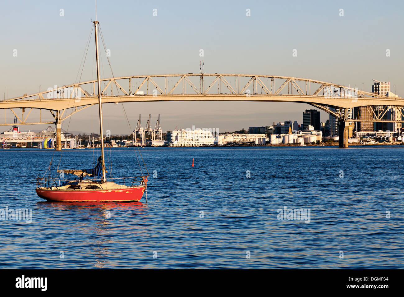 New Zealand, Auckland, Skyline during sunset Stock Photo - Alamy