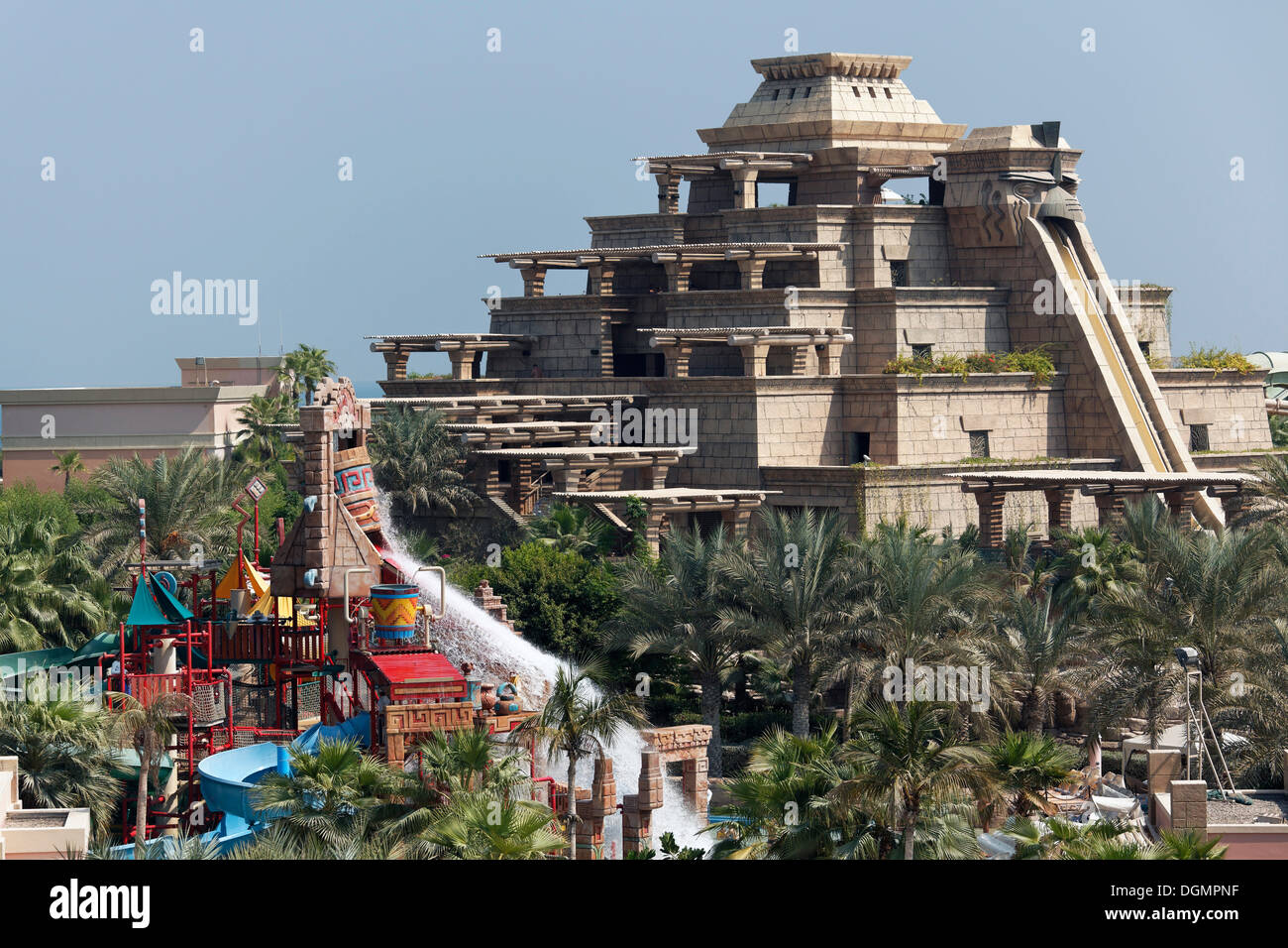 Ziggurat at the Aquaventure theme park, Atlantis Hotel, The Palm ...