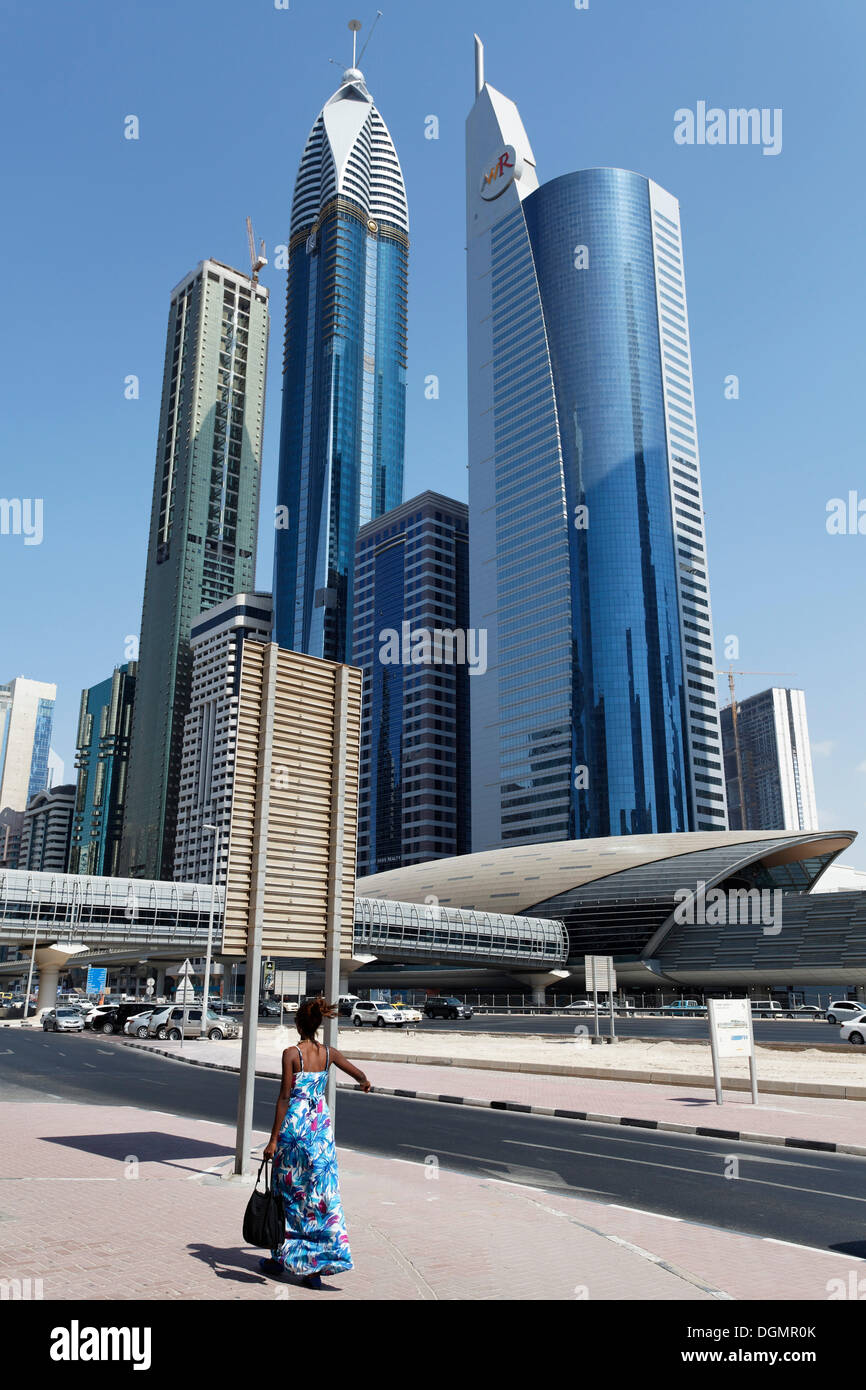Single pedestrian hi-res stock photography and images - Alamy