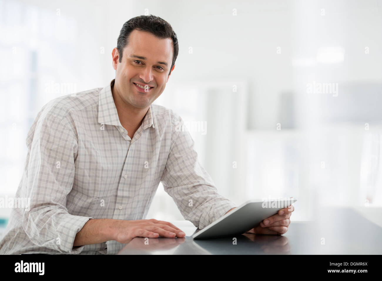 Seated table hi-res stock photography and images - Alamy