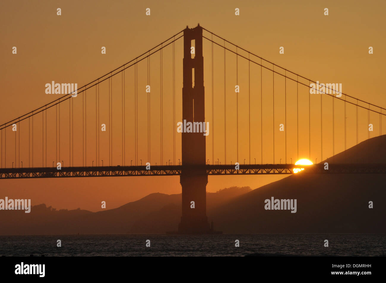 Golden gate bridge sunsets hi-res stock photography and images - Alamy