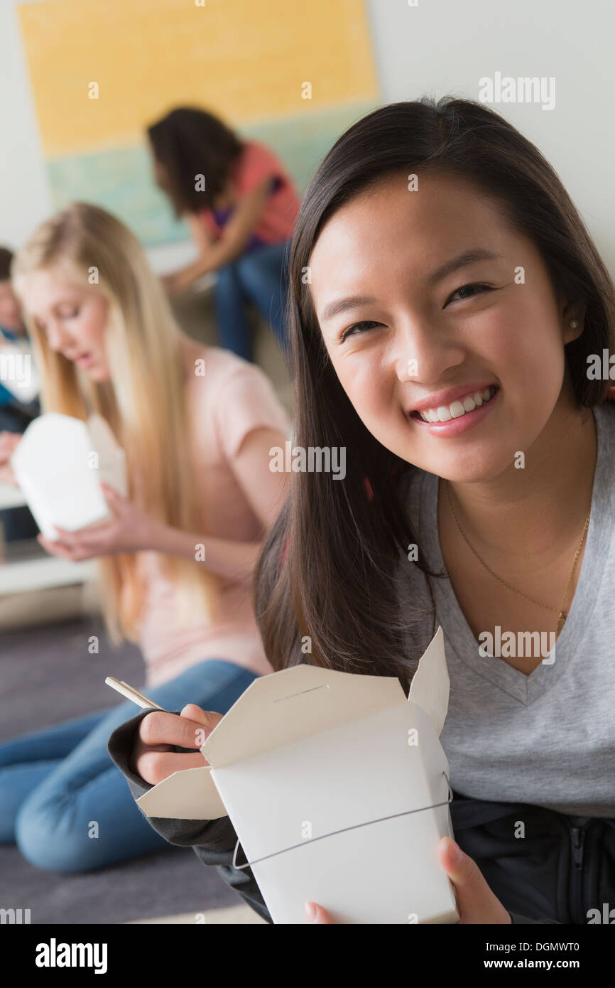 Children (14-15, 16-17, 12-13) at school eating lunch Stock Photo - Alamy