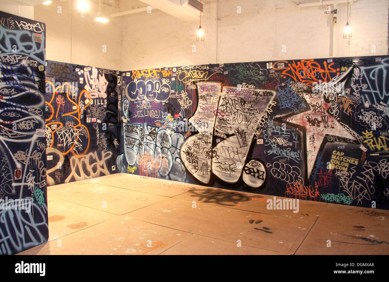 New York, New York, USA. 21st Oct, 2013. A view of a graffiti tag wall ...