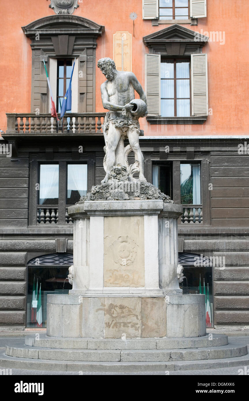 Reggio emilia statue hi-res stock photography and images - Alamy
