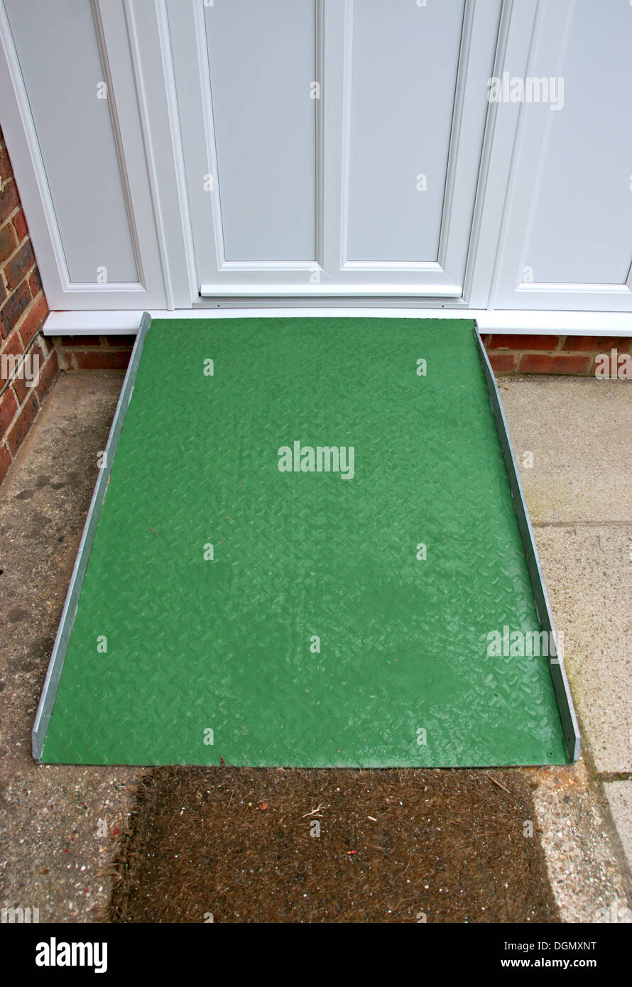 Wheelchair ramp home hi-res stock photography and images - Alamy