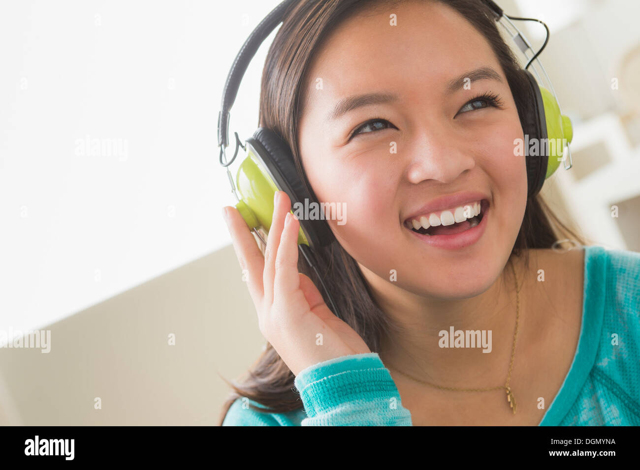 Girl toothy smile hi-res stock photography and images - Alamy