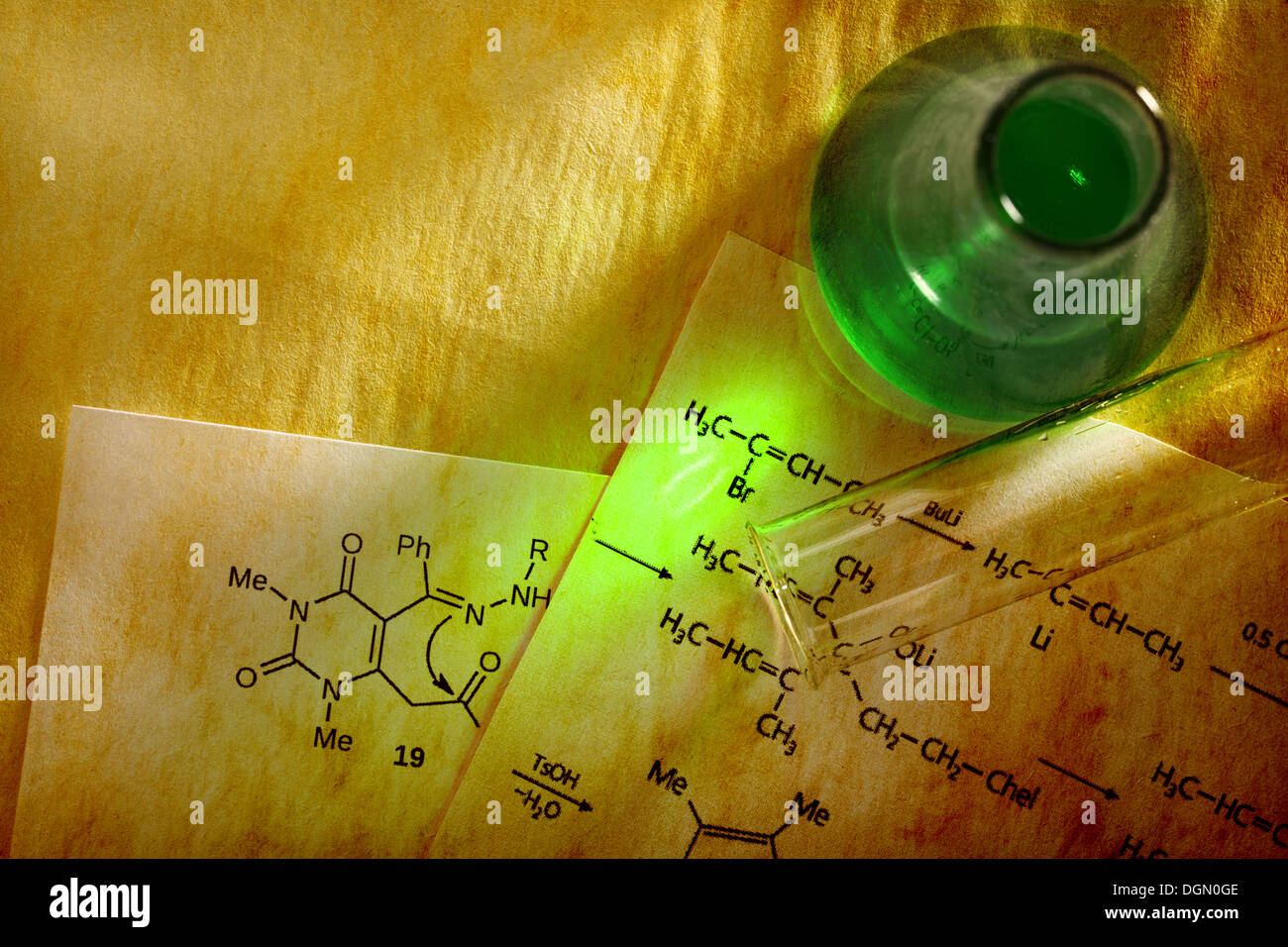 Green chemistry reaction formula hi-res stock photography and images ...