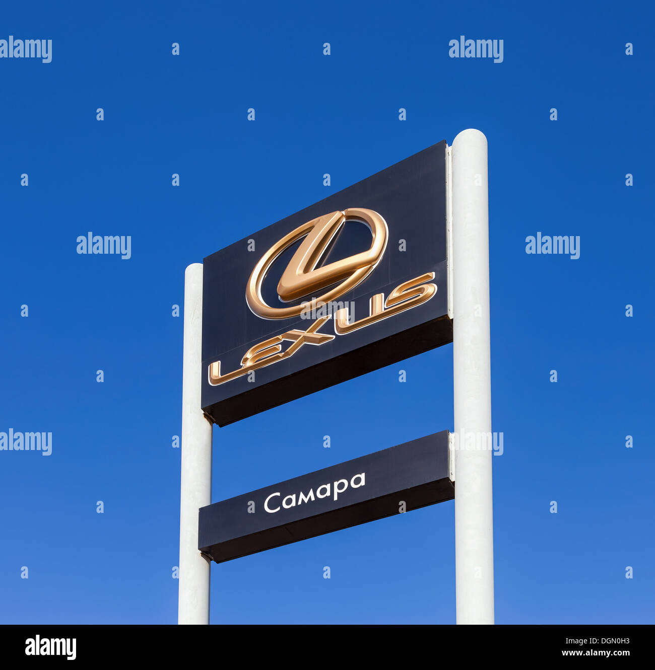 Logo lexus car brand hi-res stock photography and images - Alamy