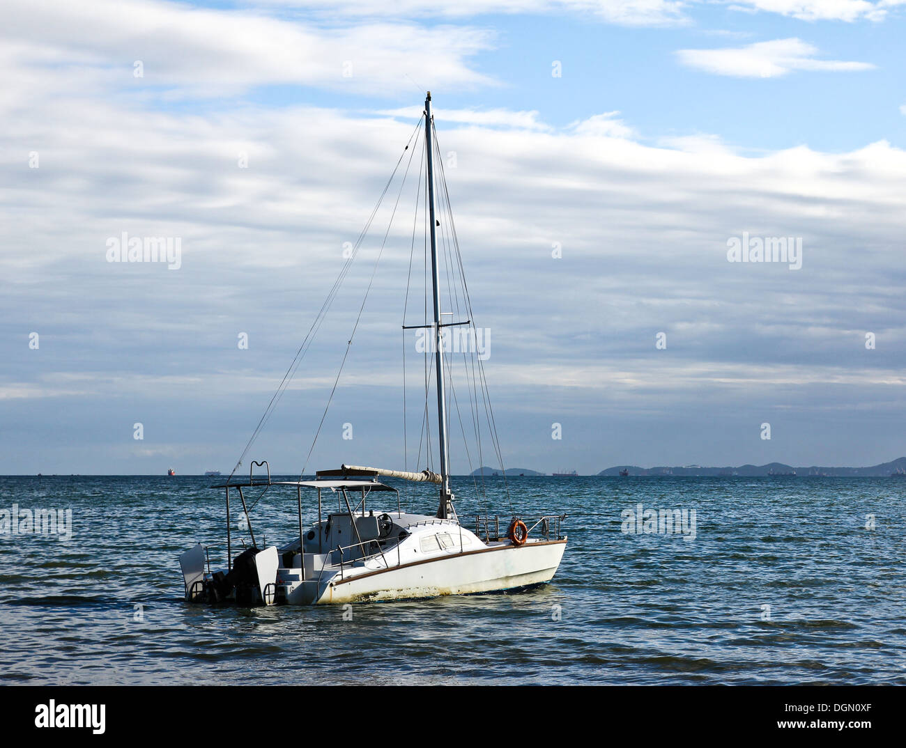 Sailing through tropical waters Stock Photo - Alamy