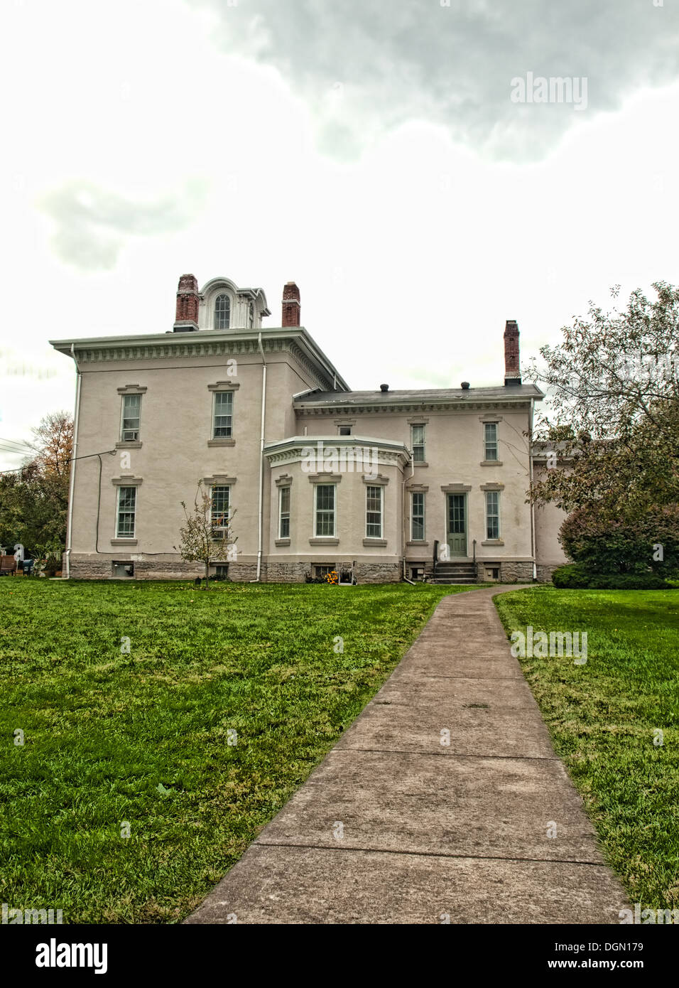 Victorian mansion vintage hi-res stock photography and images - Alamy