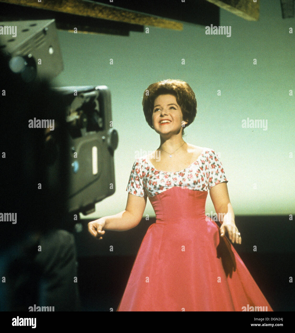 Brenda lee 1963 hi-res stock photography and images - Alamy
