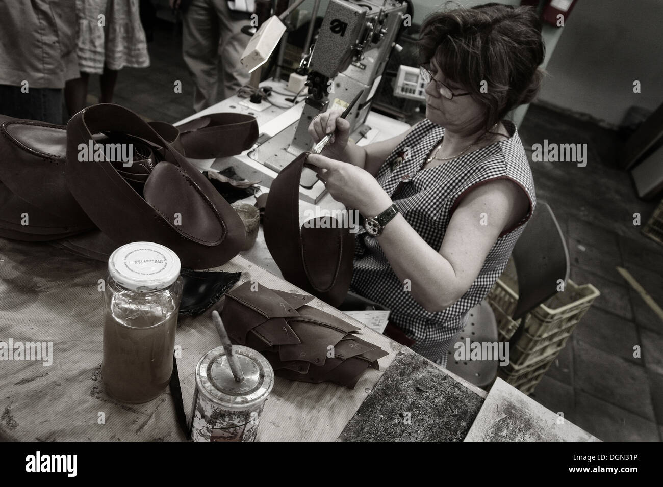 Inside a shoemaking industrial factory in the Spanish island of ...