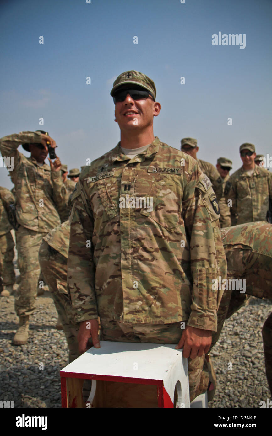 Afghanistan army boots hi-res stock photography and images - Alamy