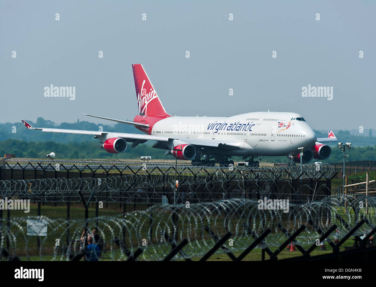 Boeing 747 400 tail hi-res stock photography and images - Alamy