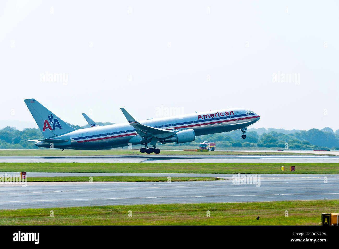 American Airlines Boeing 767 Taking Off on Departure From Manchester ...