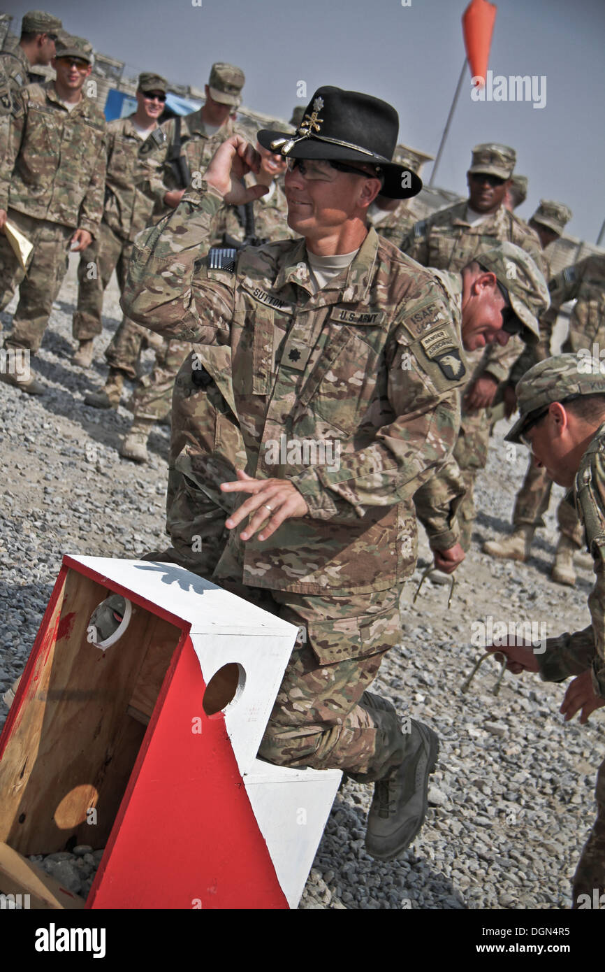 Lt gold hi-res stock photography and images - Alamy