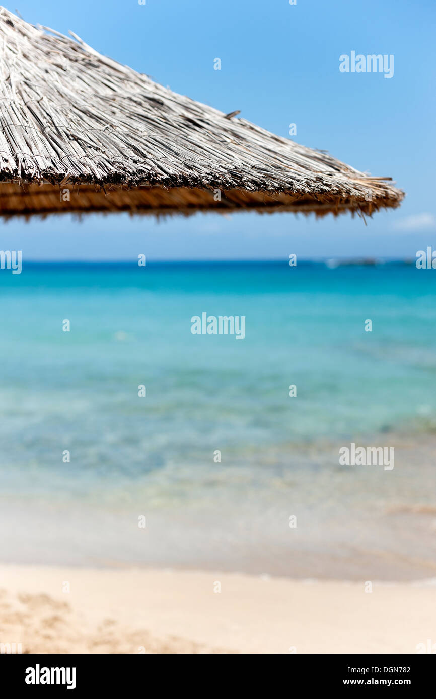 Bamboo beach parasol hi-res stock photography and images - Alamy