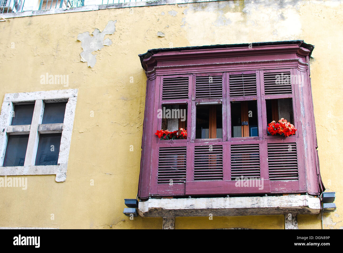 Old window with flowers hi-res stock photography and images - Alamy