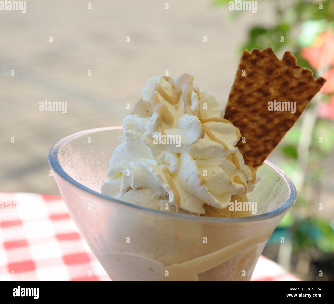 Toffee gelato ice cream Stock Photo - Alamy