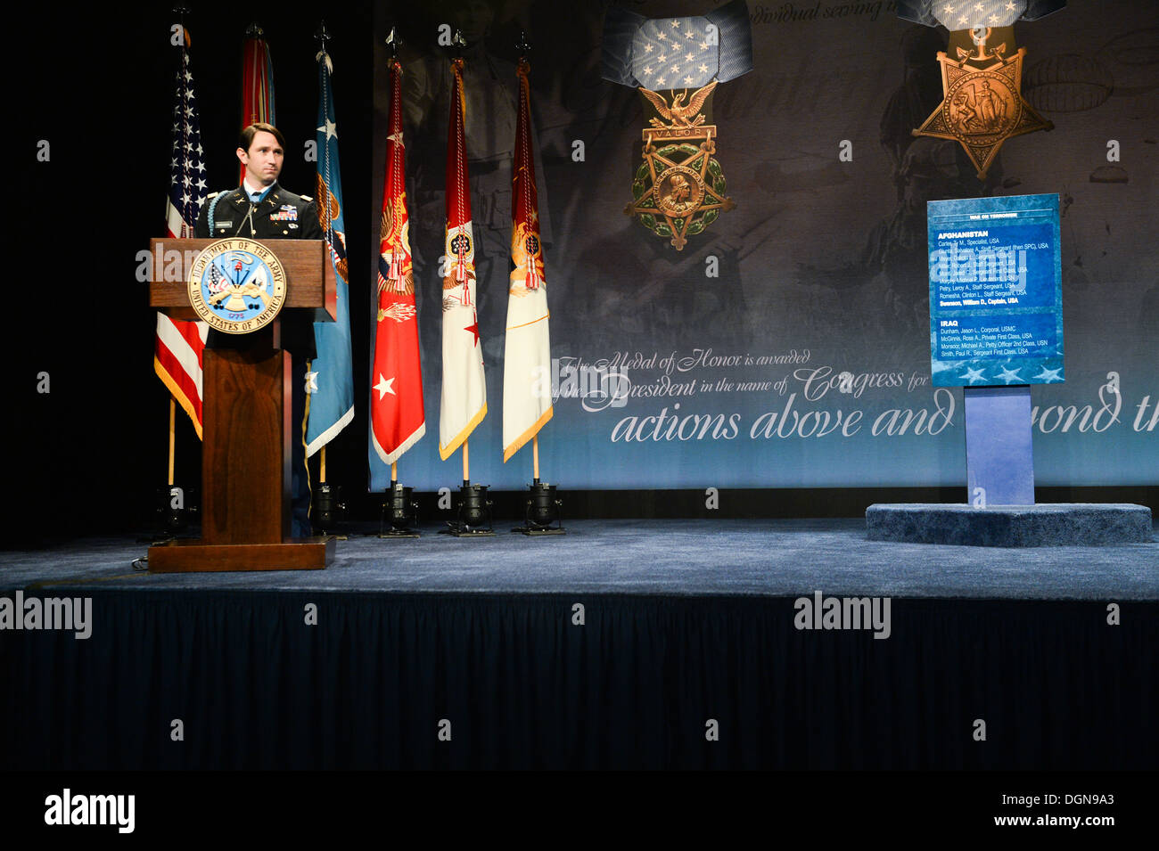 Former U.S. Army Capt. William D. Swenson, a Medal of Honor recipient ...