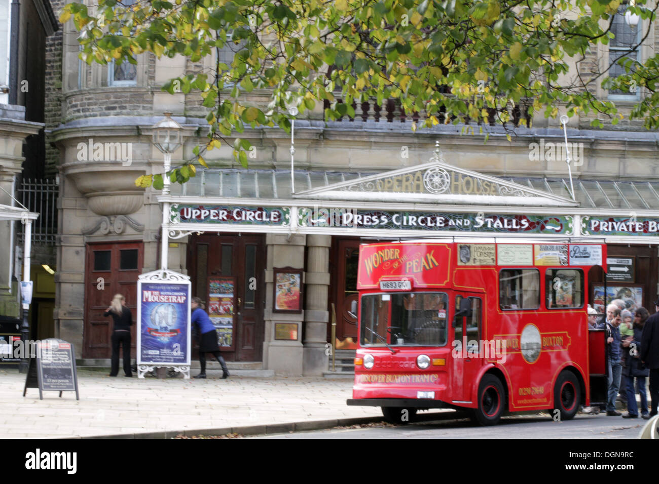 Victorian tram hi-res stock photography and images - Alamy