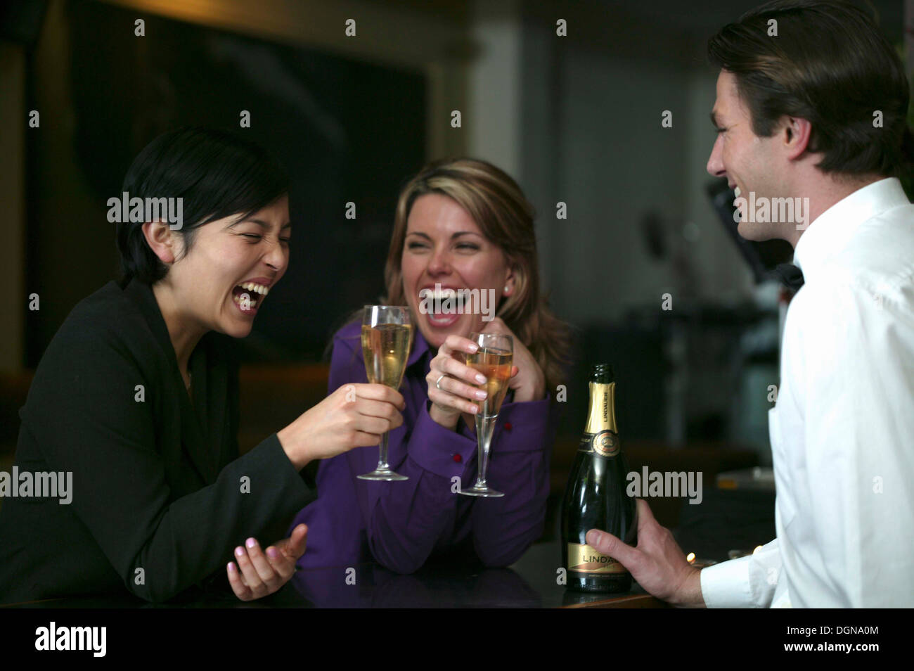 Two young women talking bartender hi-res stock photography and images - Alamy