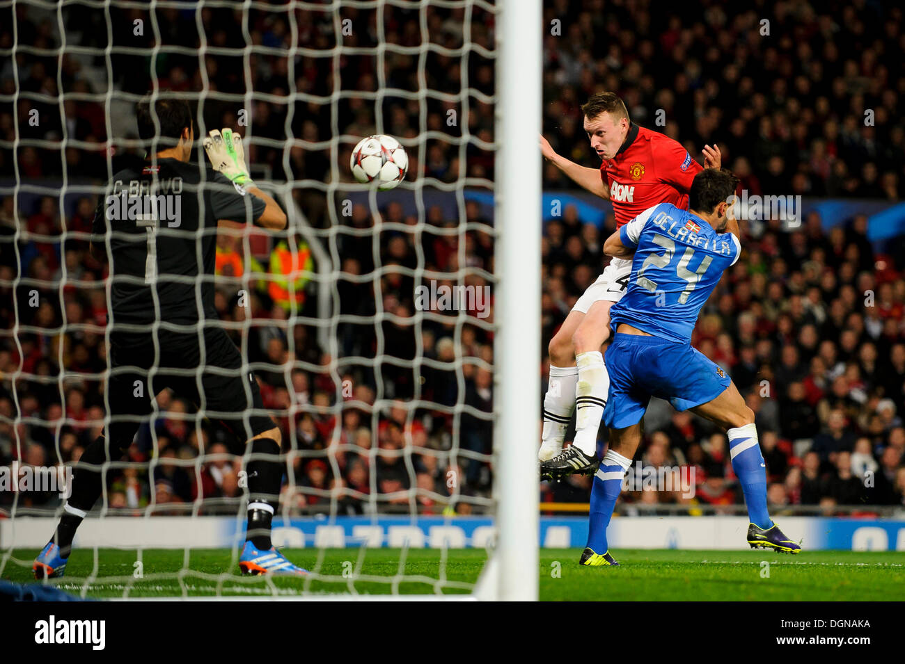 Action utd header football hi-res stock photography and images - Alamy