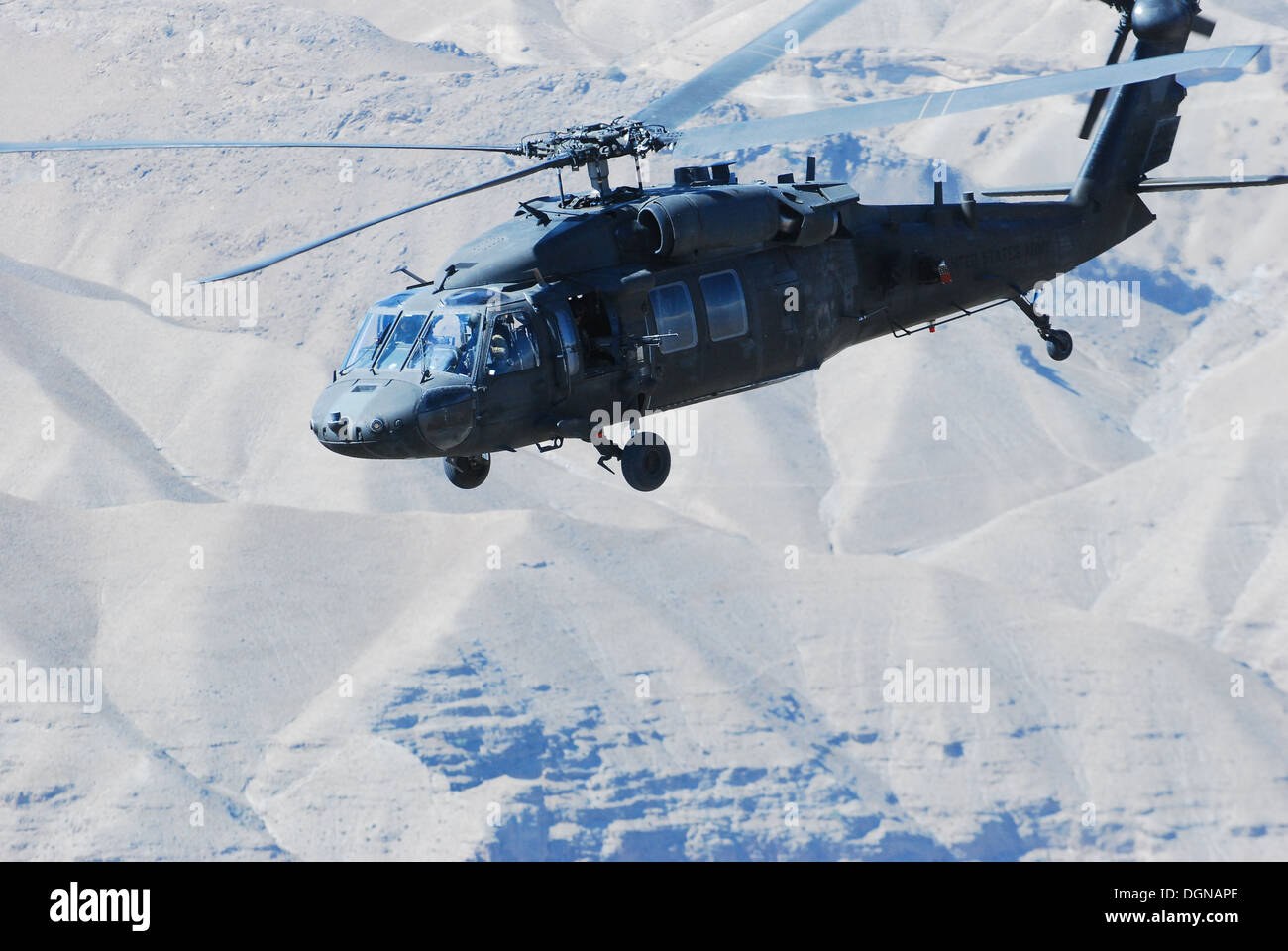 A uh 60l black hawk helicopter from a company hi-res stock photography ...