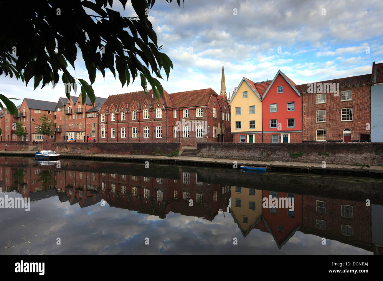 The River Wensum quayside and the spire of Norwich Cathedral, Norwich ...
