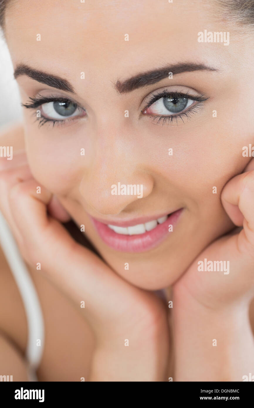 Beautiful brunette woman smiling posing hi-res stock photography and ...