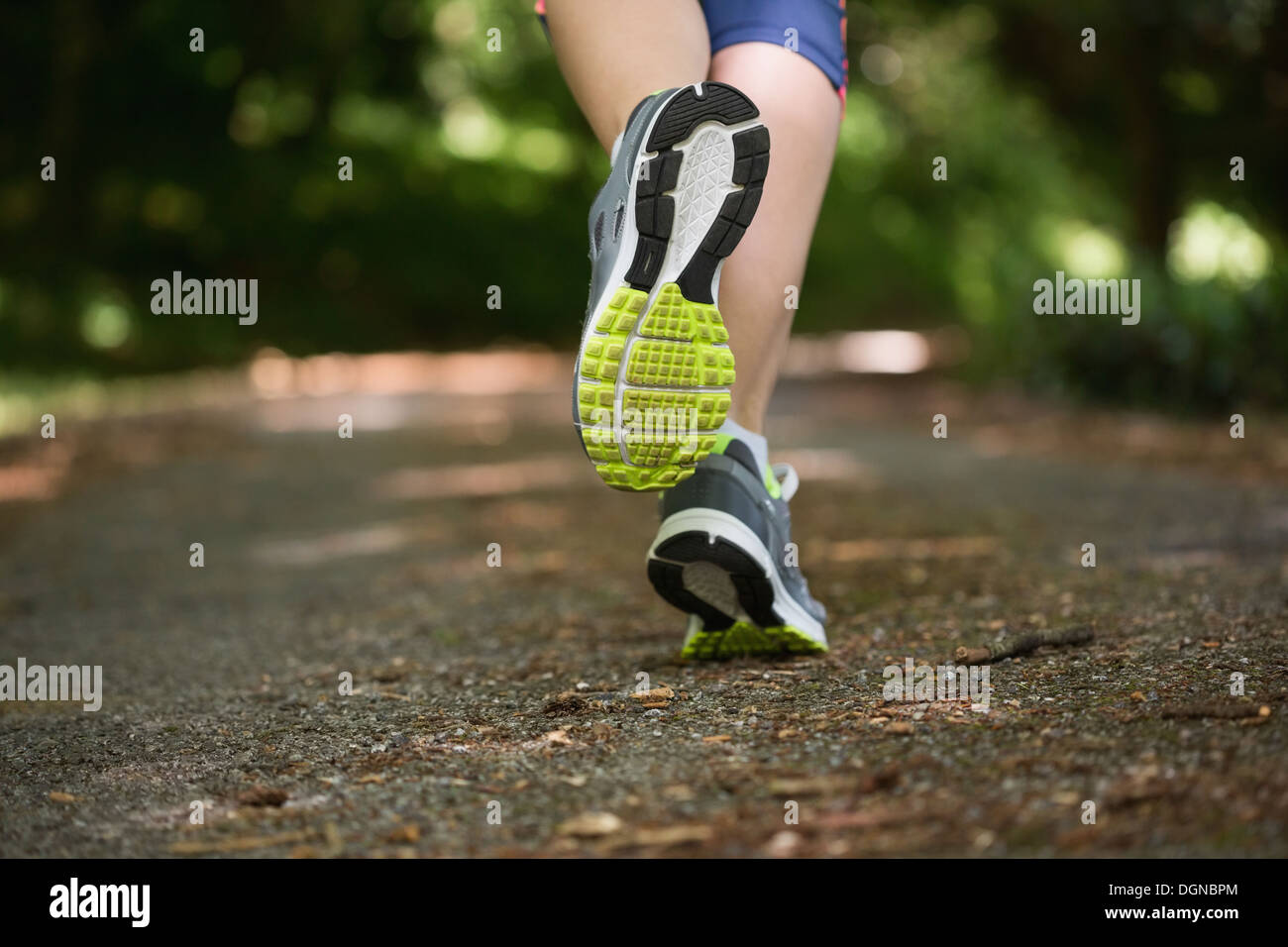 Athlete running away from camera hi-res stock photography and images ...