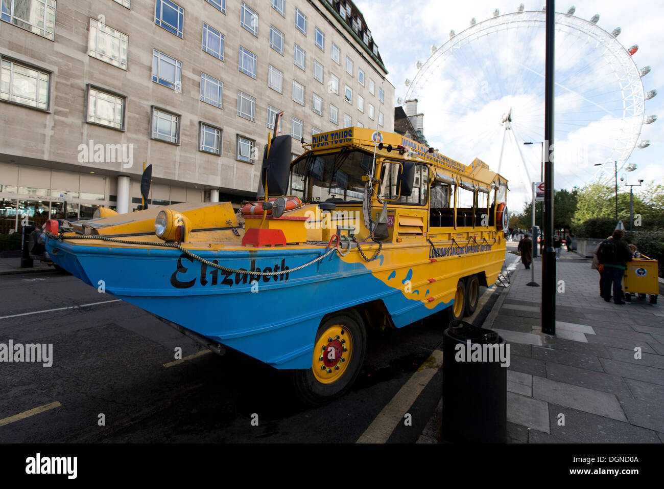 London Duck Tours amphibious craft Elizabeth, Chicheley Street, London ...