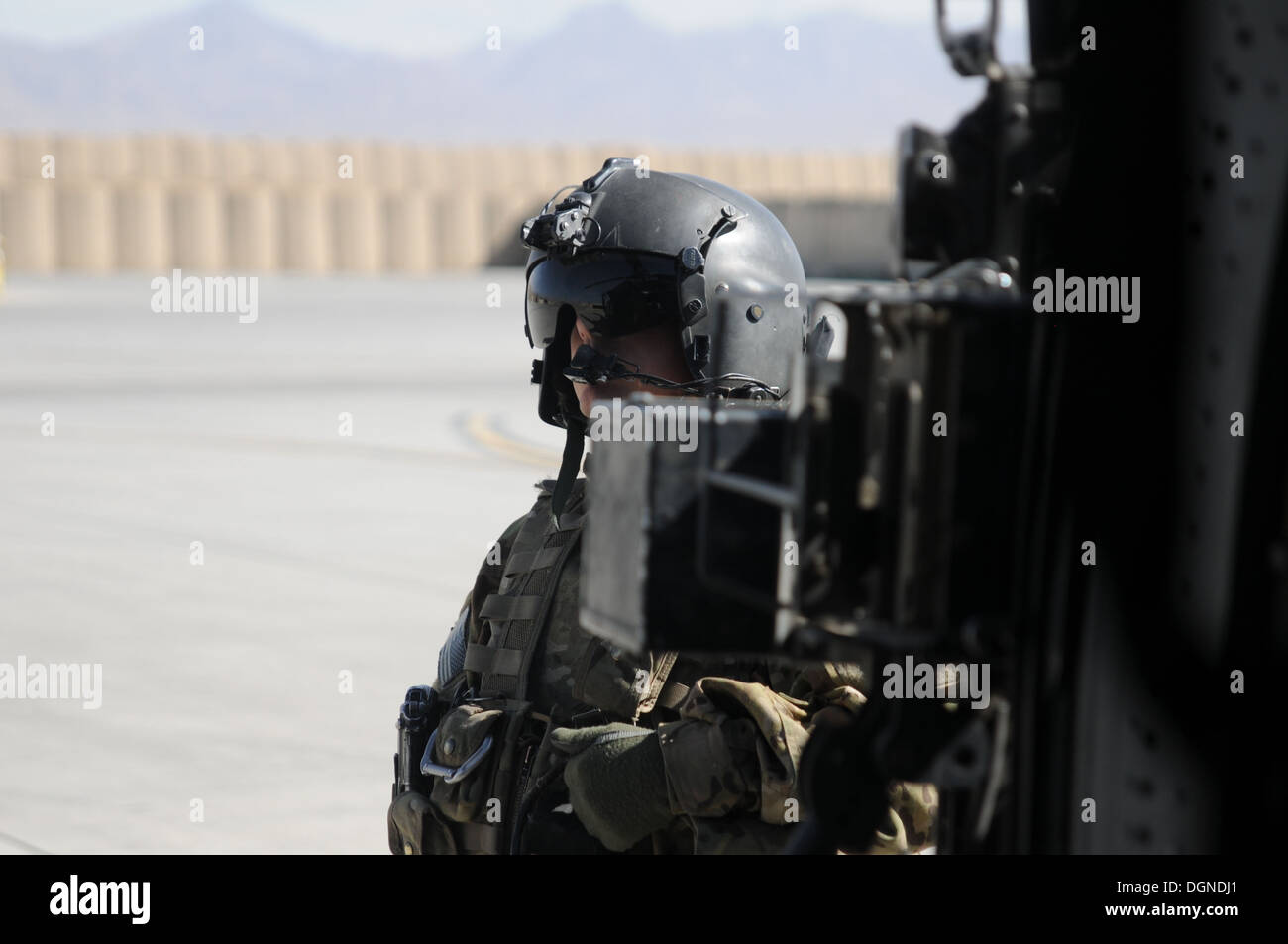 Uh 60 blackhawk helicopter crew chief hi-res stock photography and ...