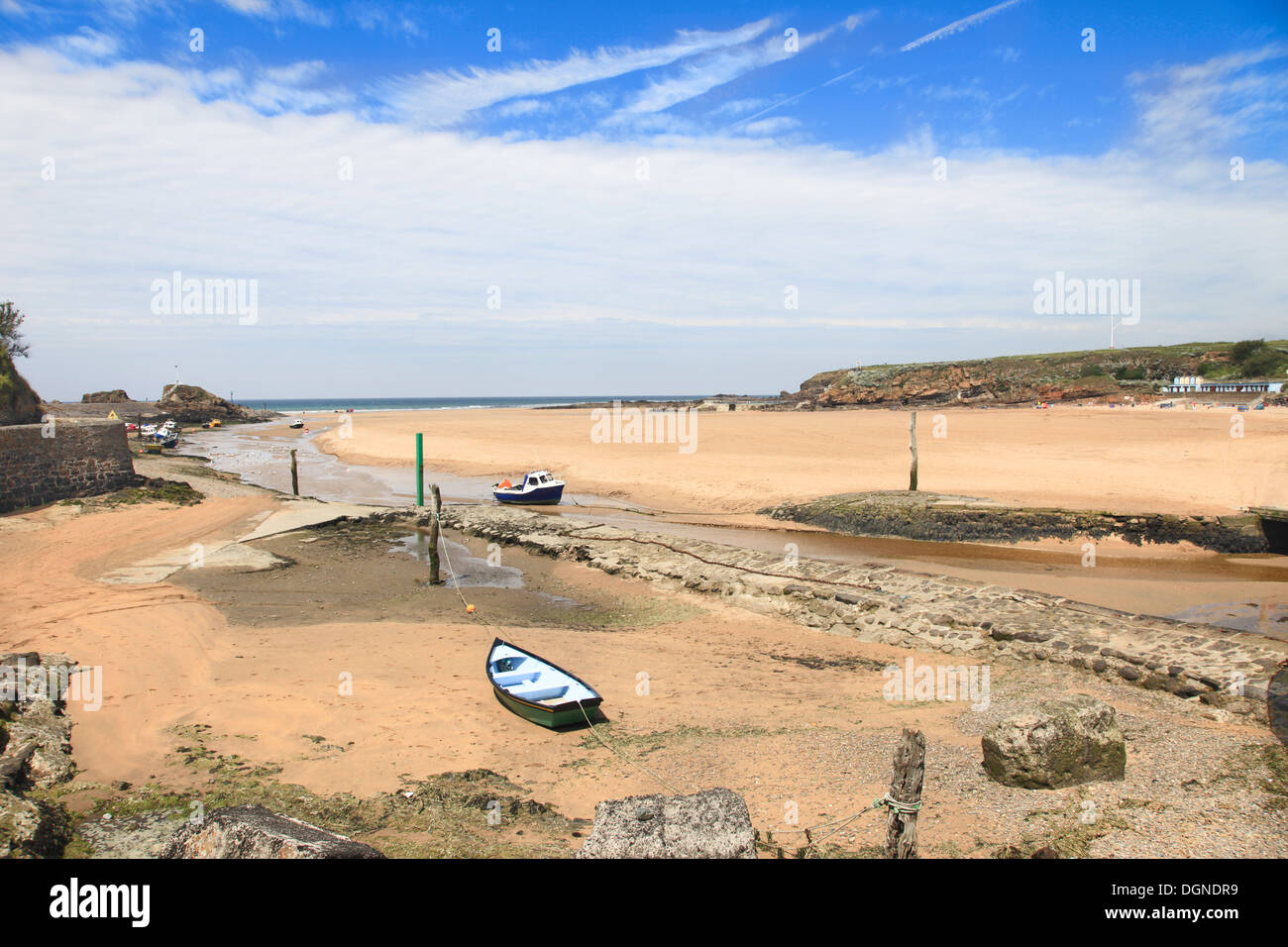 Large sandy beach at Bude North Cornwall England Stock Photo - Alamy