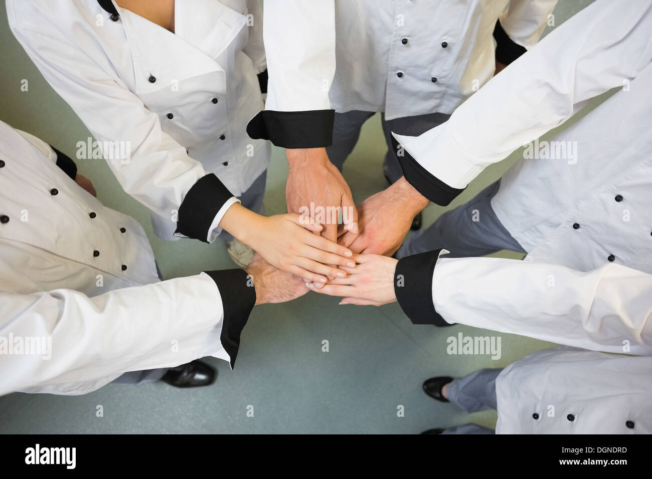 Hands in a circle hi-res stock photography and images - Alamy