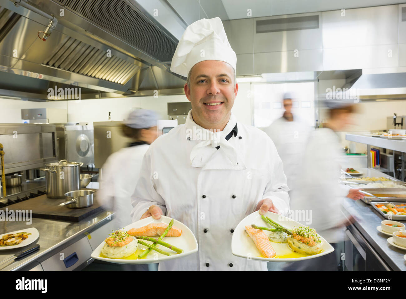 Dinner plates hi-res stock photography and images - Alamy