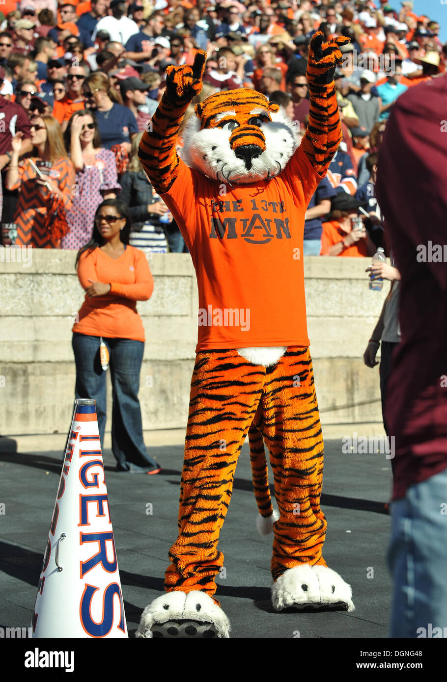 College Station, Texas, USA. 19th Oct, 2013. October 19, 2013: Auburn ...