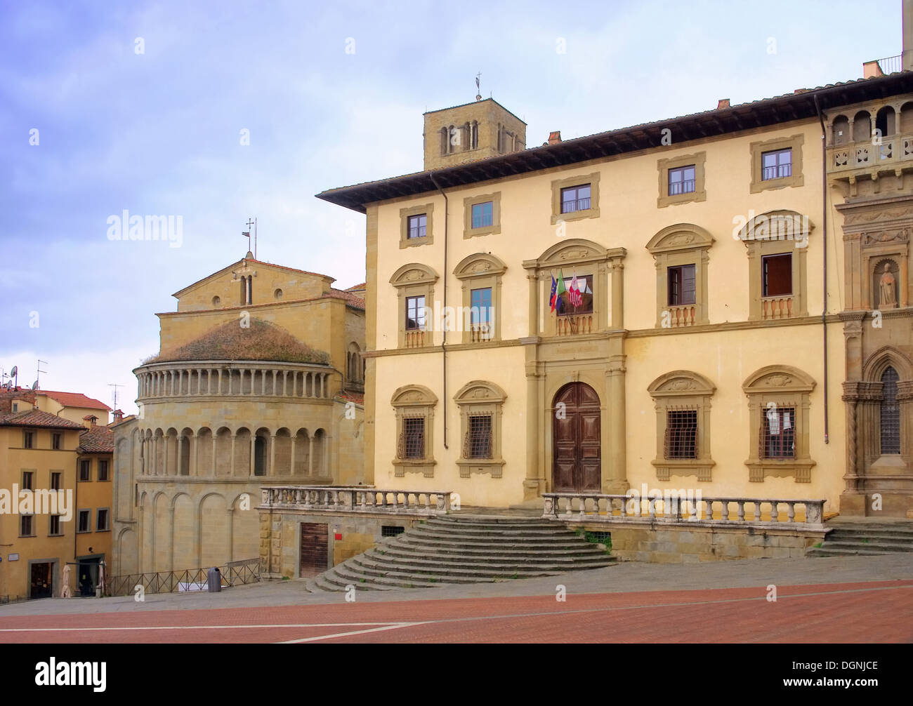 Arezzo Piazza Grande 01 Stock Photo - Alamy