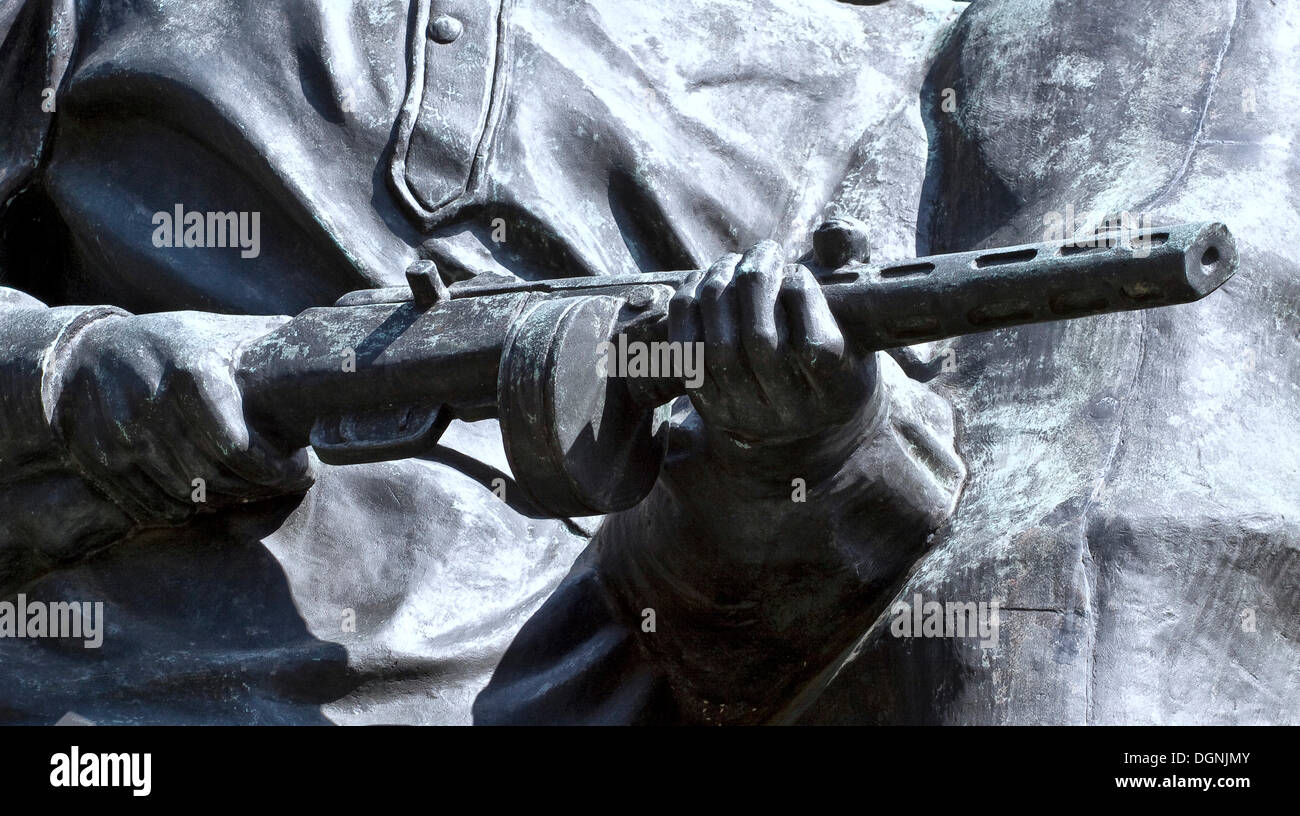 Russian soldiers monument hi-res stock photography and images - Alamy