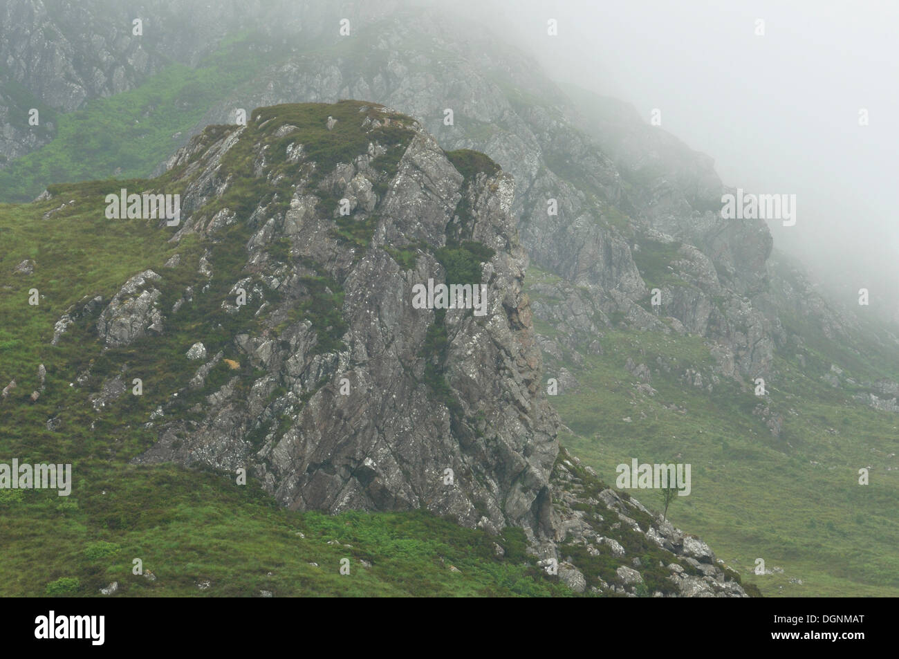 Misty and rain landscapes scotland hi-res stock photography and images ...