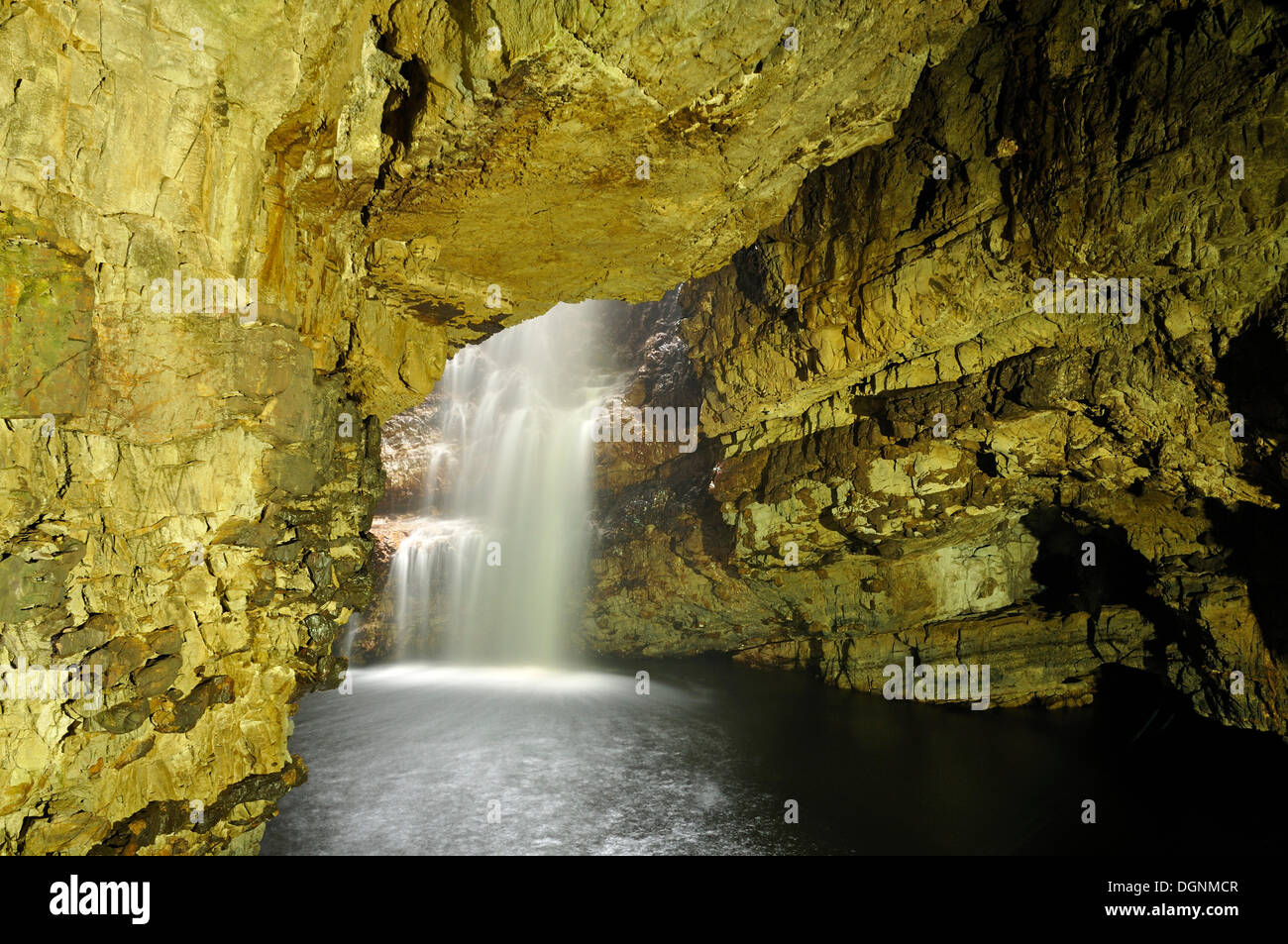 Scotland limestone caves uk hi-res stock photography and images - Alamy
