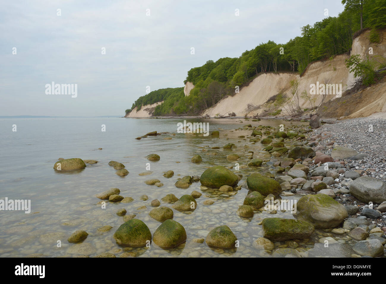 Broken rocks hi-res stock photography and images - Alamy